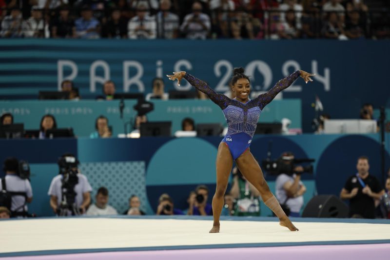 Simone Biles se corona en París