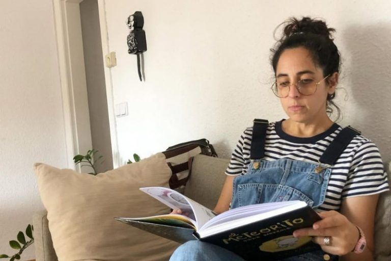 Fallece a los 41 años la ilustradora y muralista vasca Amaia Arrazola